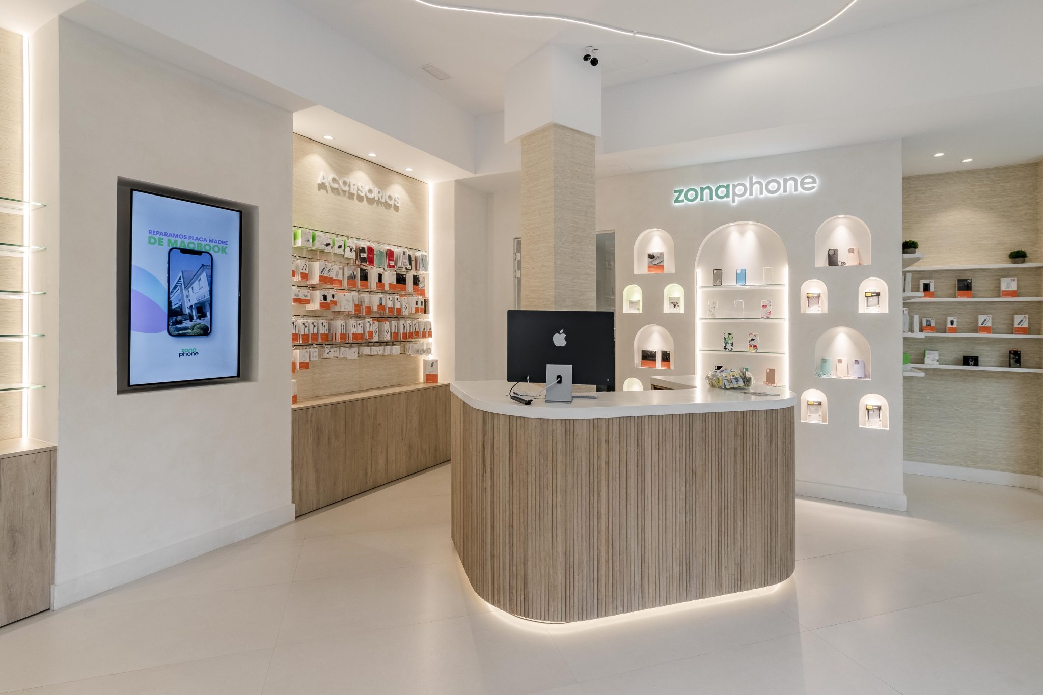 ZonaPhone - Tienda de móviles - Conde de Peñalver, Madrid - Lumasa ...